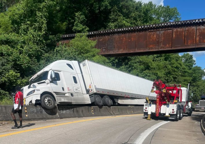 Tractor-trailer crash closes I-70 ramps at Charleroi exit - Observer ...